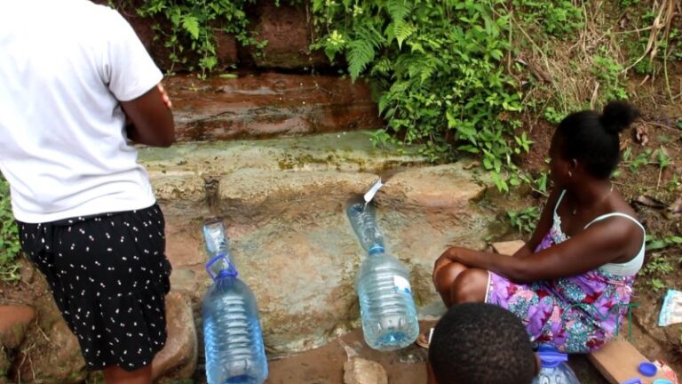 Bambouchine : une seule source d'eau pour des milliers d'âmes ...